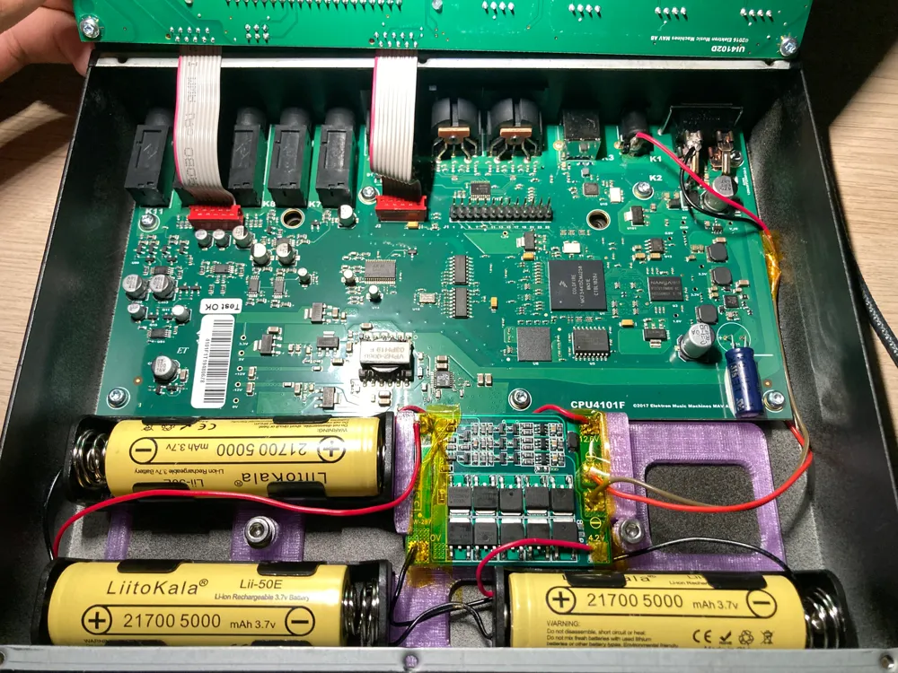 Digitakt Battery Holder for Internal Battery by joscho42 - MakerWorld