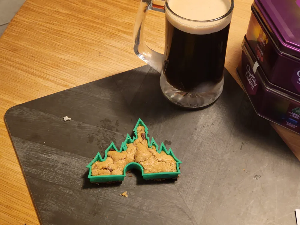 Disney Castle Cookie Cutter Remixed by nweishar - MakerWorld