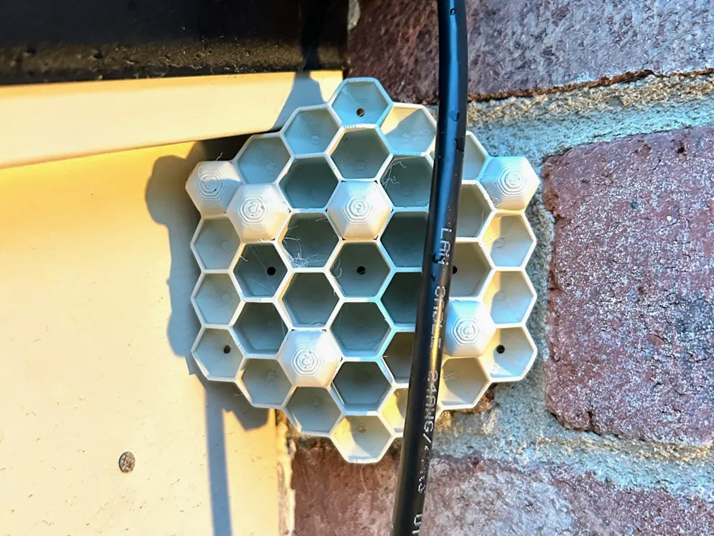 Realistic RED WASP Deterrent by cl@ytr0n MakerWorld: Download Free 3D ...