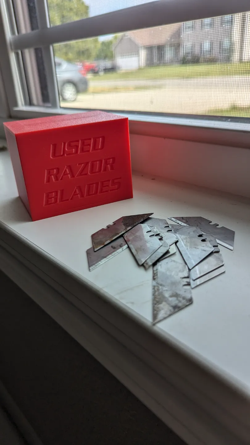 Razor Blade Trash Bin by Eminent3D - MakerWorld