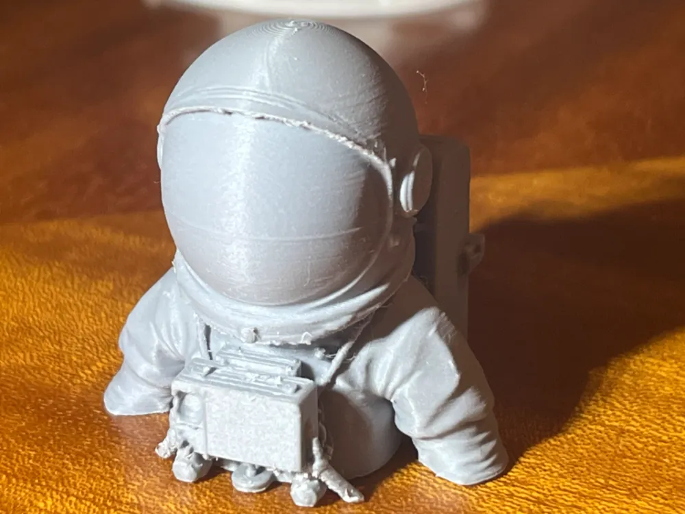 miniature astronaut bust by lagalerylab - MakerWorld