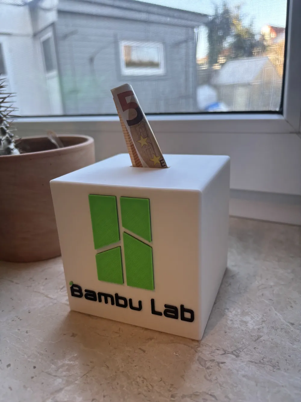 Bambulab Piggy Bank - Free 3D Print Model - MakerWorld