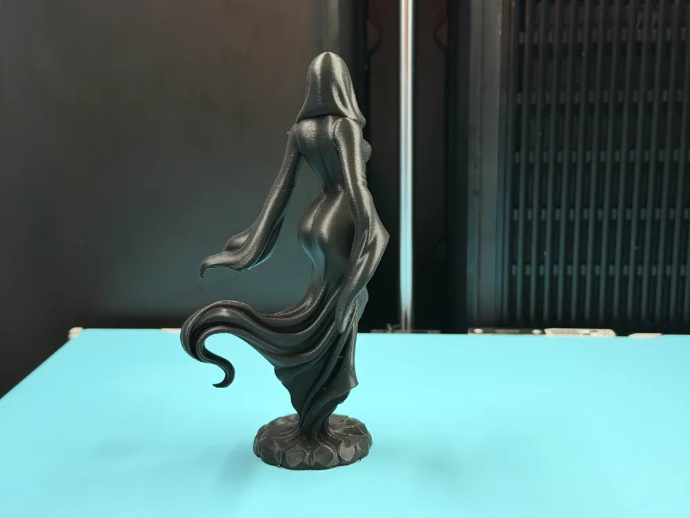 Lady Reaper – The Soul Huntress - Free 3D Print Model - MakerWorld