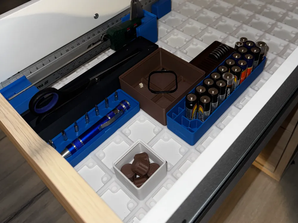 IKEA Alex light gridfinity drawer base w. magnets by slajob - MakerWorld