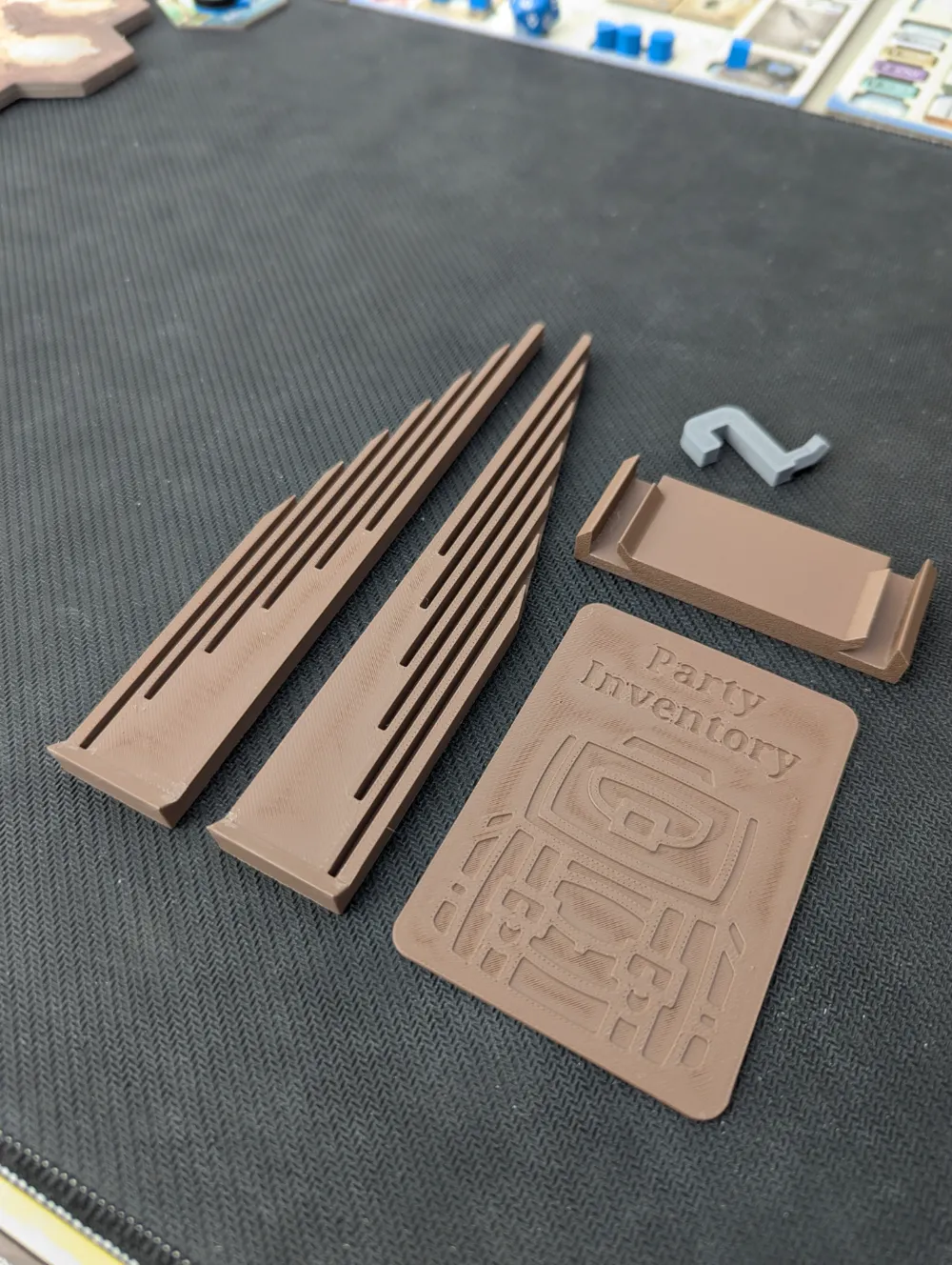 Party Inventory Card Display for Arydia by The Dolmen Duke - MakerWorld