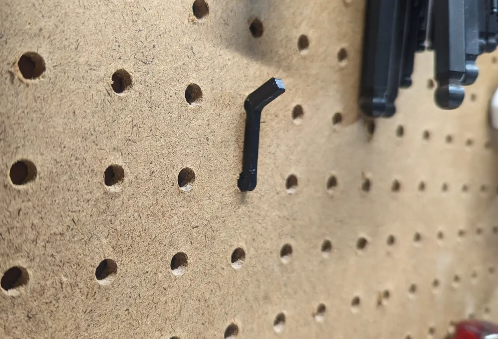 Low Profile Pegboard Hook by Ben Brandt - MakerWorld