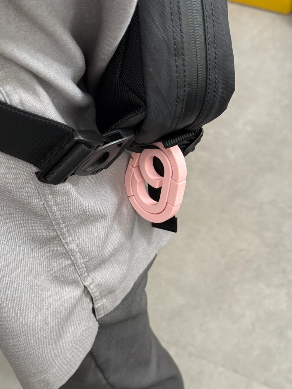 [miniP] Foldable Carabiner Hanger - g hook by miniP - MakerWorld