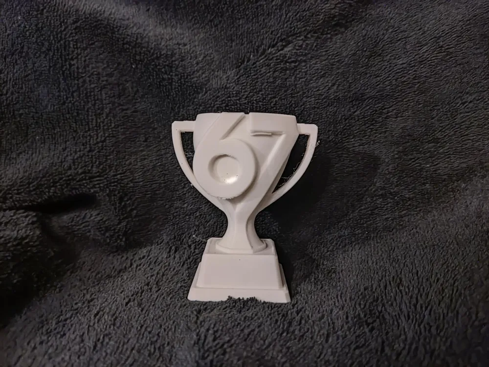 67 Trofeo - Modelo de impresión 3D gratuito - MakerWorld
