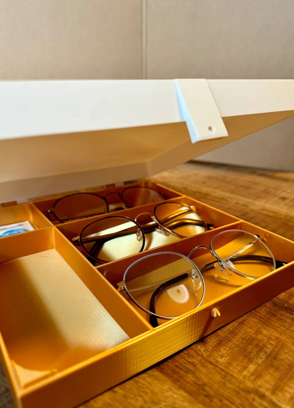 Glasses box for up to 4 glasses / Brillenbox für 4 Brillen by ...