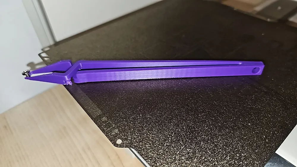 Longer Self-Locking Cross Tweezer with keychain - Free 3D Print Model ...