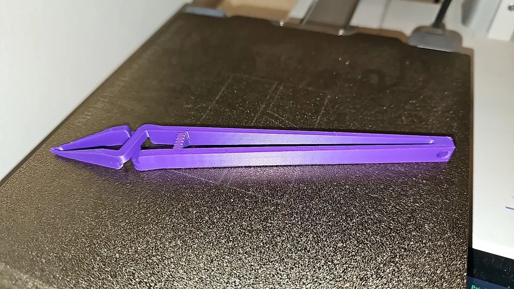 Longer Self-Locking Cross Tweezer with keychain Remixed by S3D - MakerWorld
