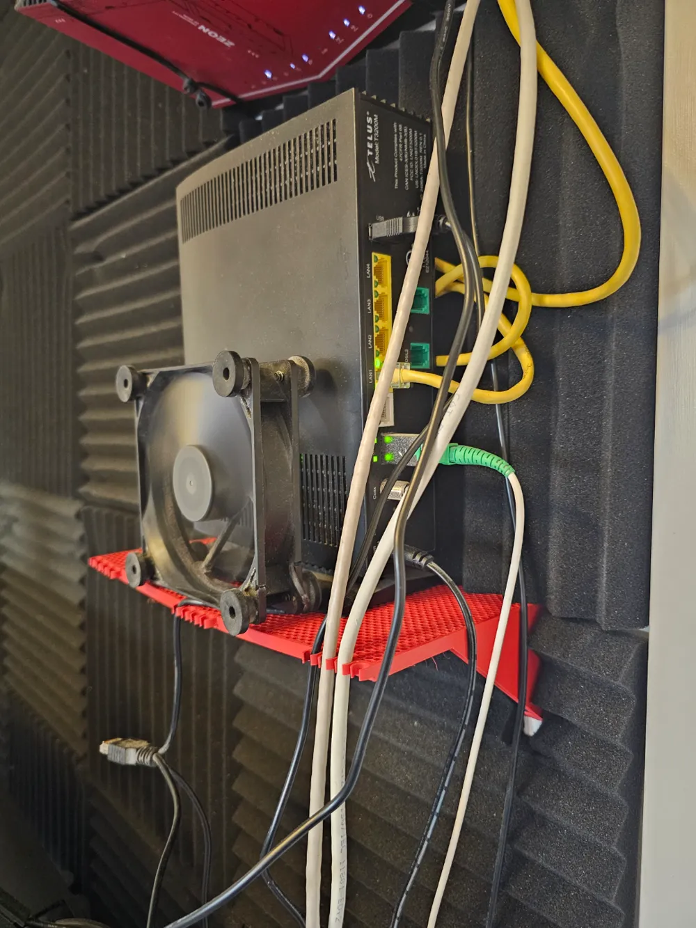 Vented Modem & Router Shelf - Lightweight by CryoSlang - MakerWorld