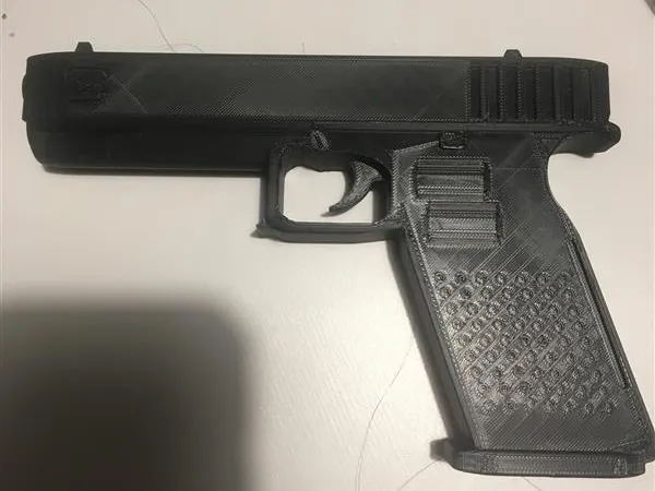 Glock 17 model 1:1 - Free 3D Print Model - MakerWorld