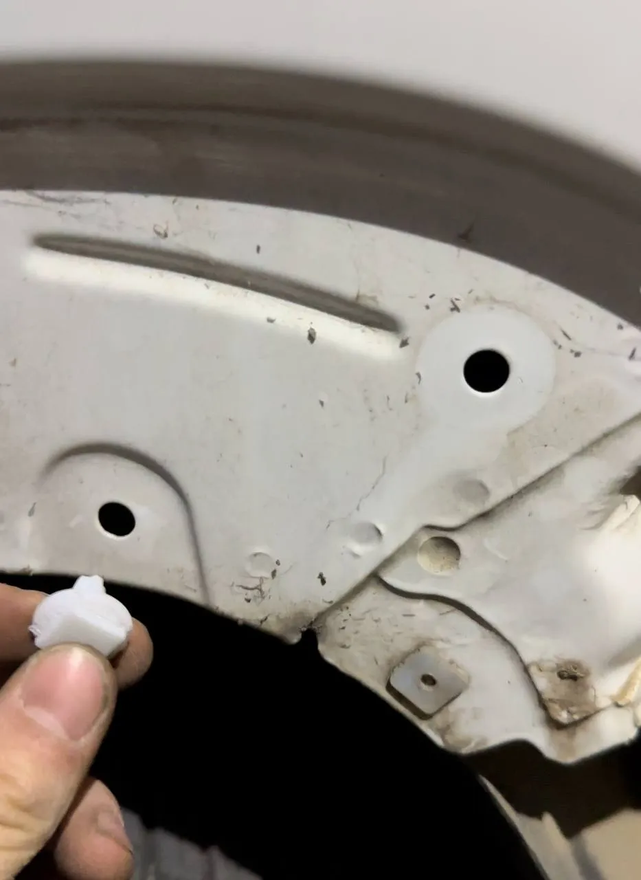 Fender car clip by impietro - MakerWorld