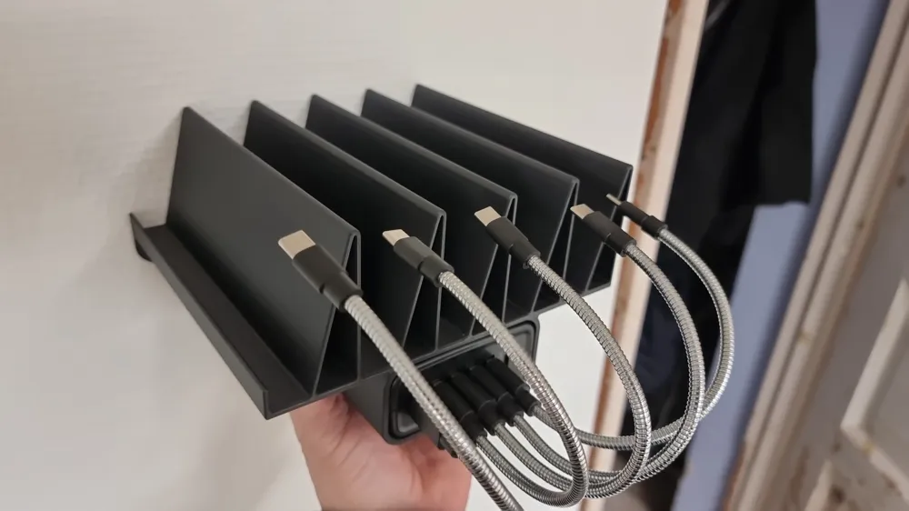 5 x mobile phone charging rack by Thomas Linnet - MakerWorld