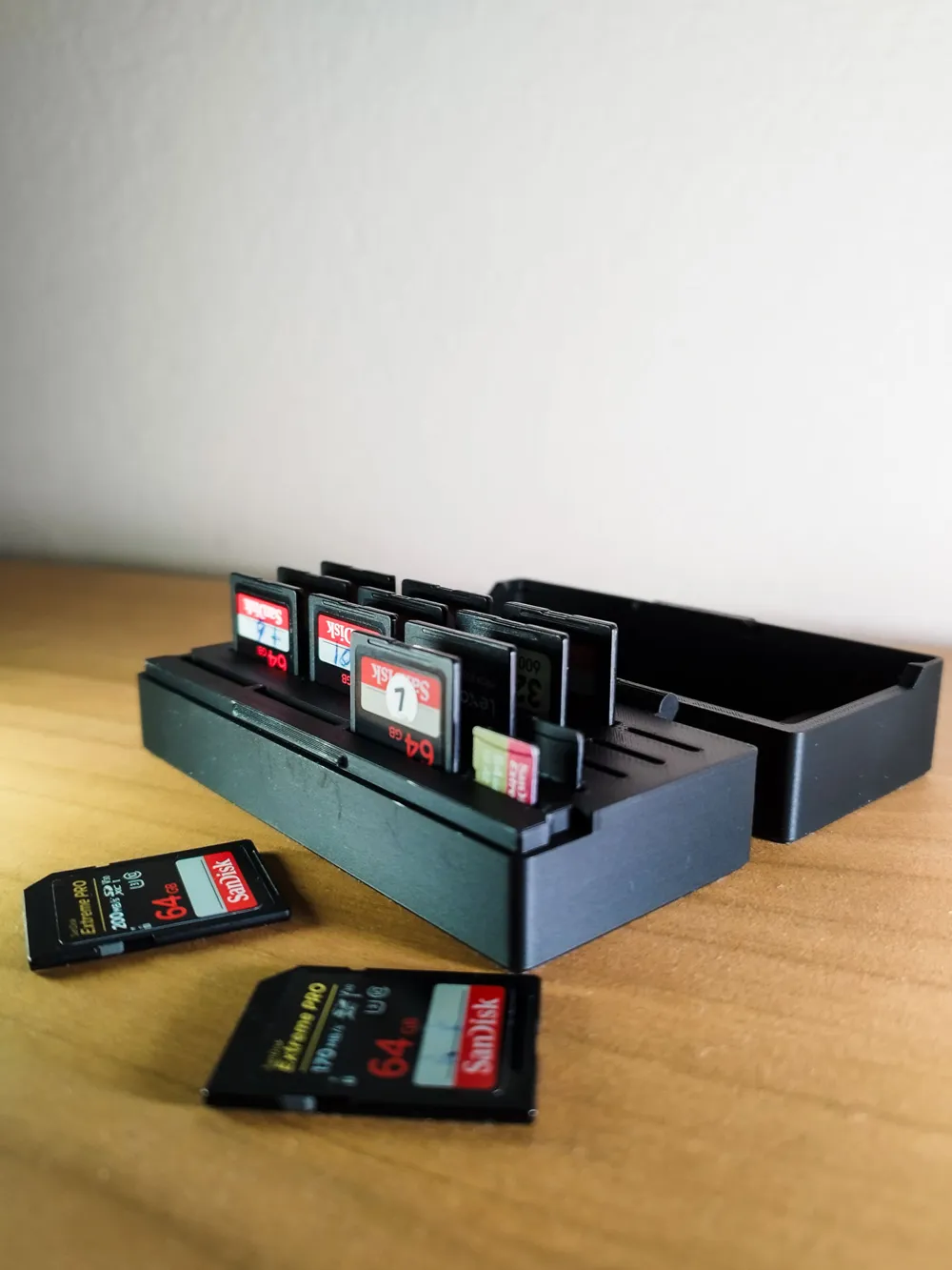 SD Card Storage Box – Holder for SD and microSD by 7CUTS MakerWorld ...