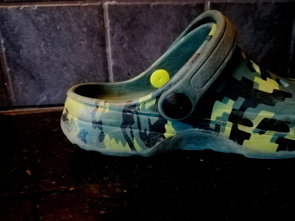 Rivets for kids Crocs (or similar), DIY repair by Mattias - MakerWorld