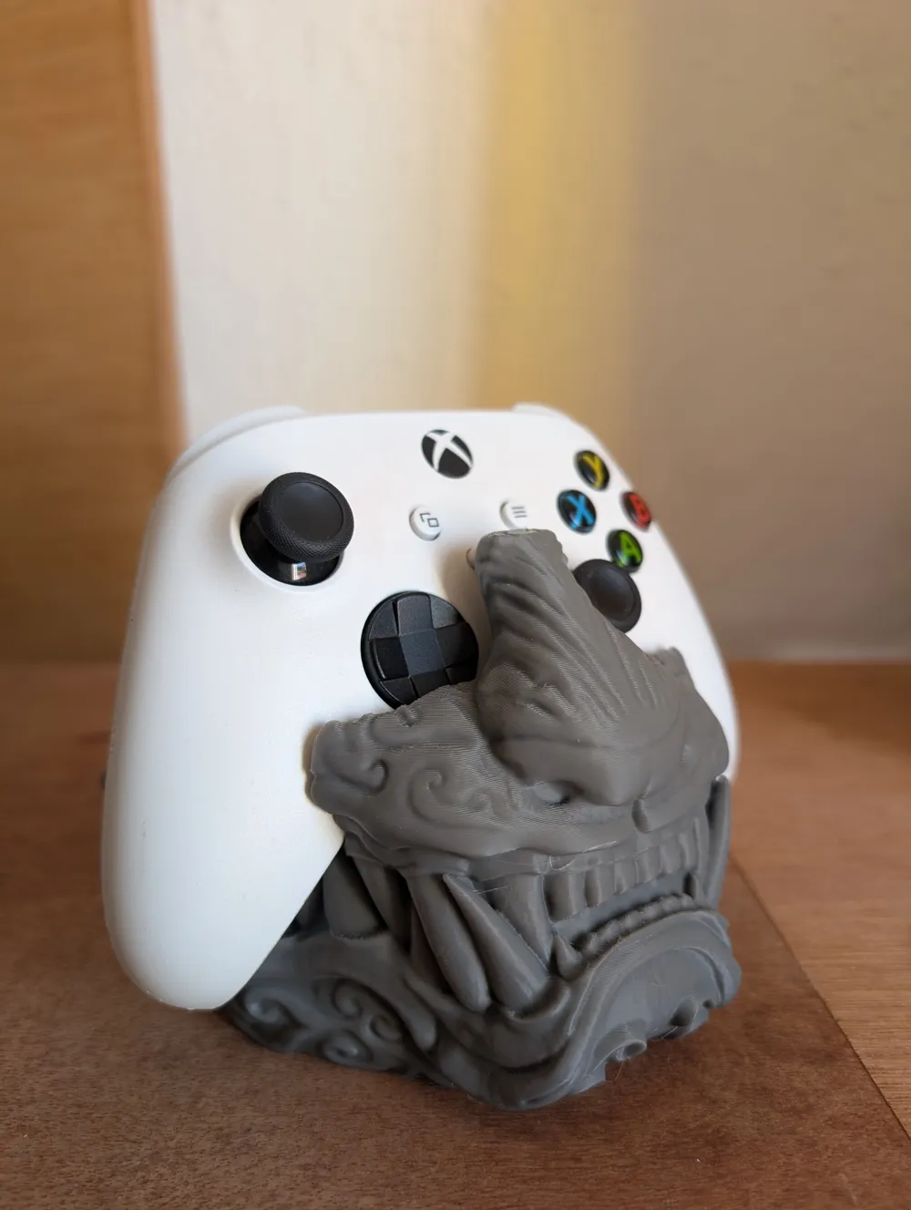 Onimask tiger Xbox controller stand - Free 3D Print Model - MakerWorld