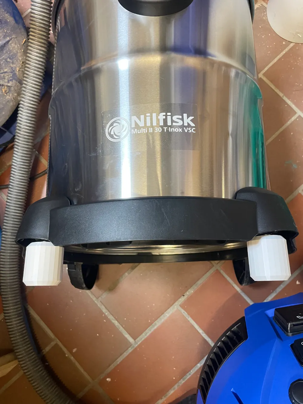 Replacement for frontwheels Nilfisk Multi II 30 by user_3799564116 - MakerWorld