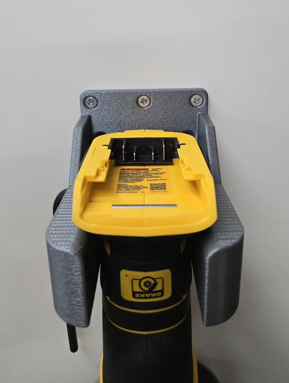 Dewalt DCG405 Grinder Wall Mount by PiMan314159 - MakerWorld