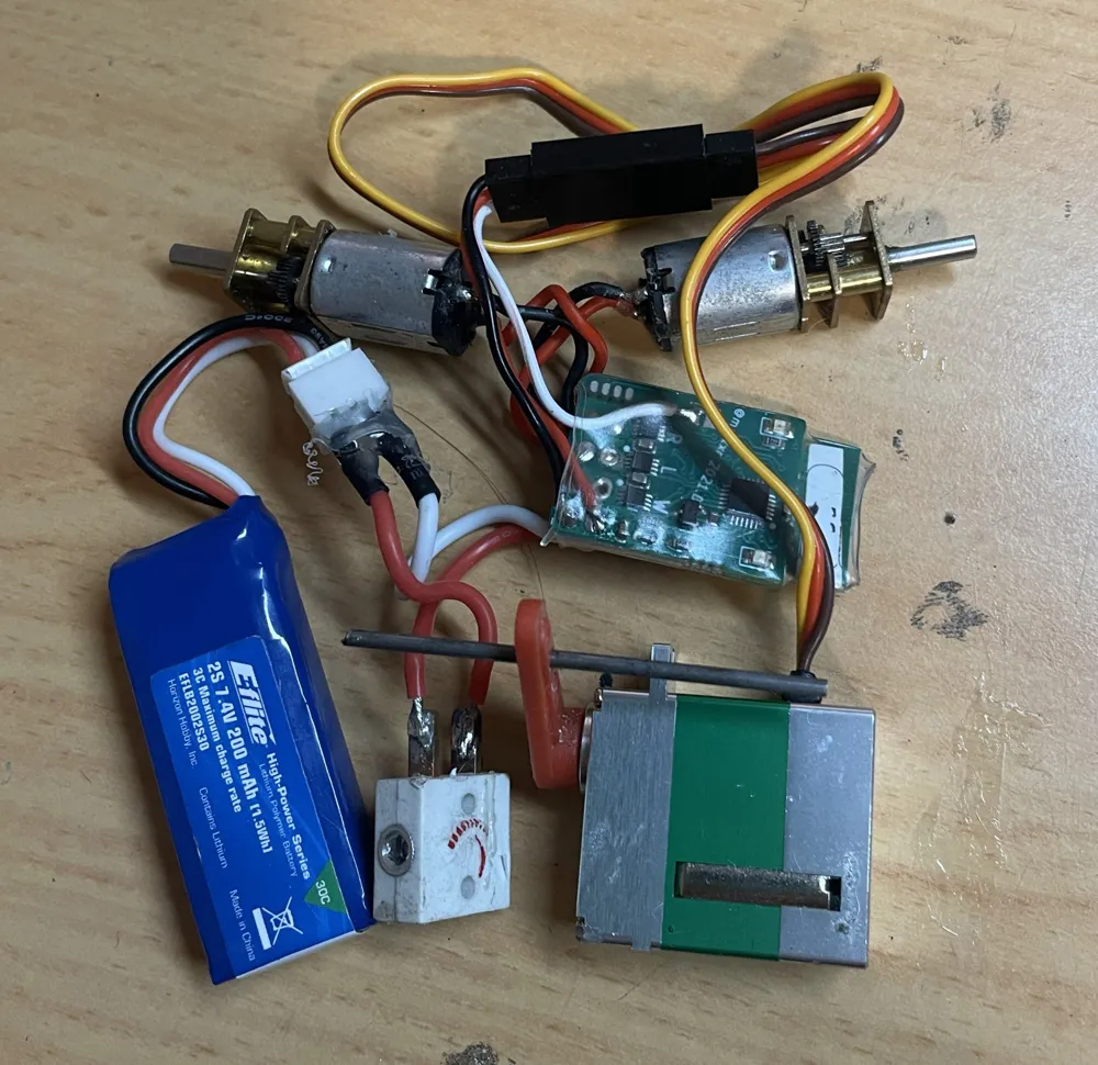 6wheel servo flipper antweight combat robot - Free 3D Print Model ...