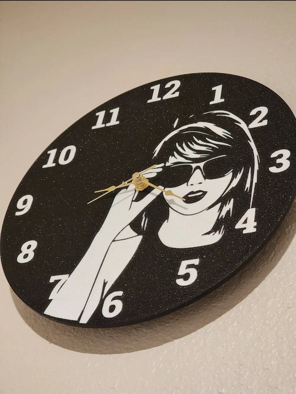 Taylor Swift Clock by DREWZUKI - MakerWorld