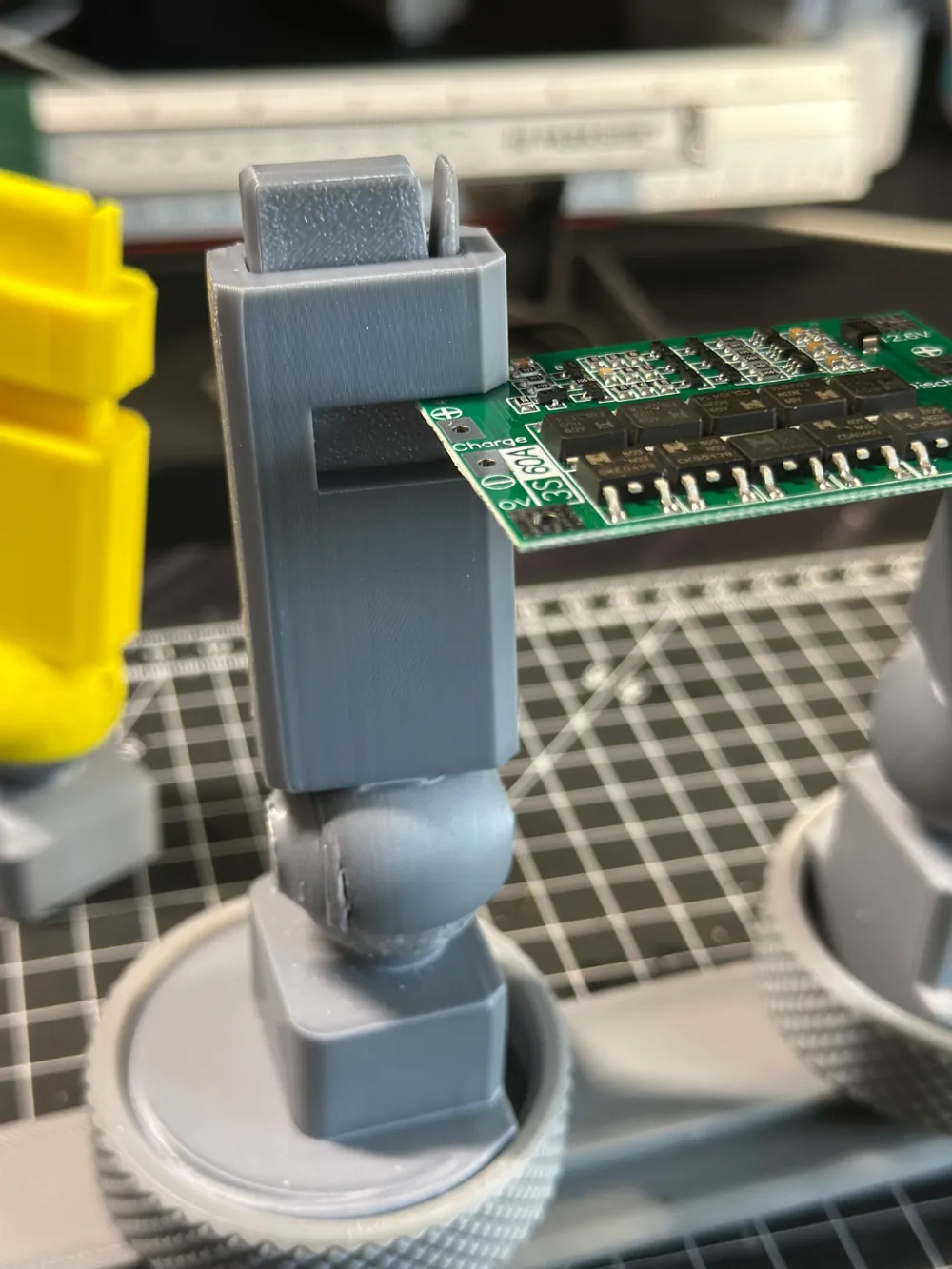 SolderClamps for Adjustable PCB Holder Tool Remixed by Mittelpunkt ...