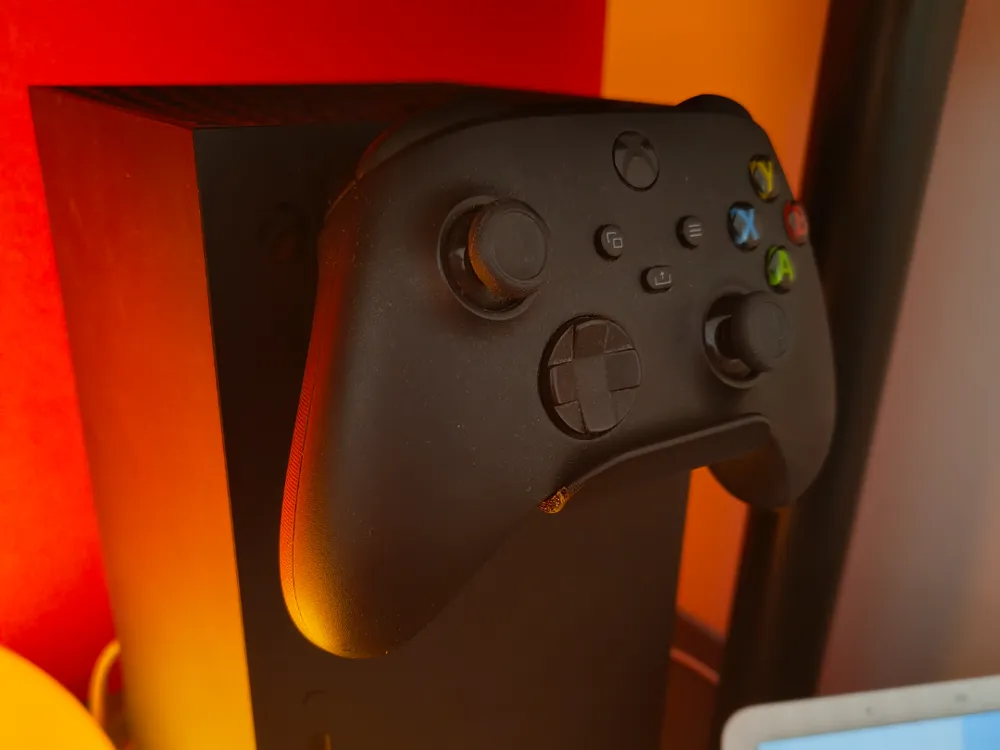 Xbox Side Contoller Holder Remixed by João Vaz - MakerWorld