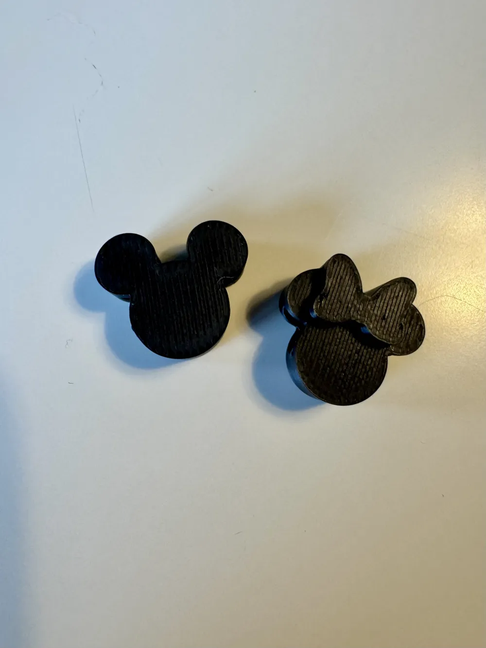 Shoe Lace Charms – Mickey Mouse & Minnie - Free 3D Print Model - MakerWorld