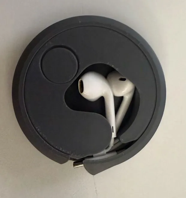 Earbud winder 125% XY axis Remixed by M.Switzer MakerWorld: Download ...