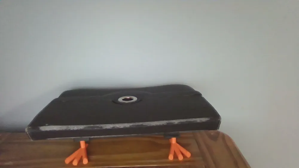 monitor chicken lift by GamingGecko3000 - MakerWorld