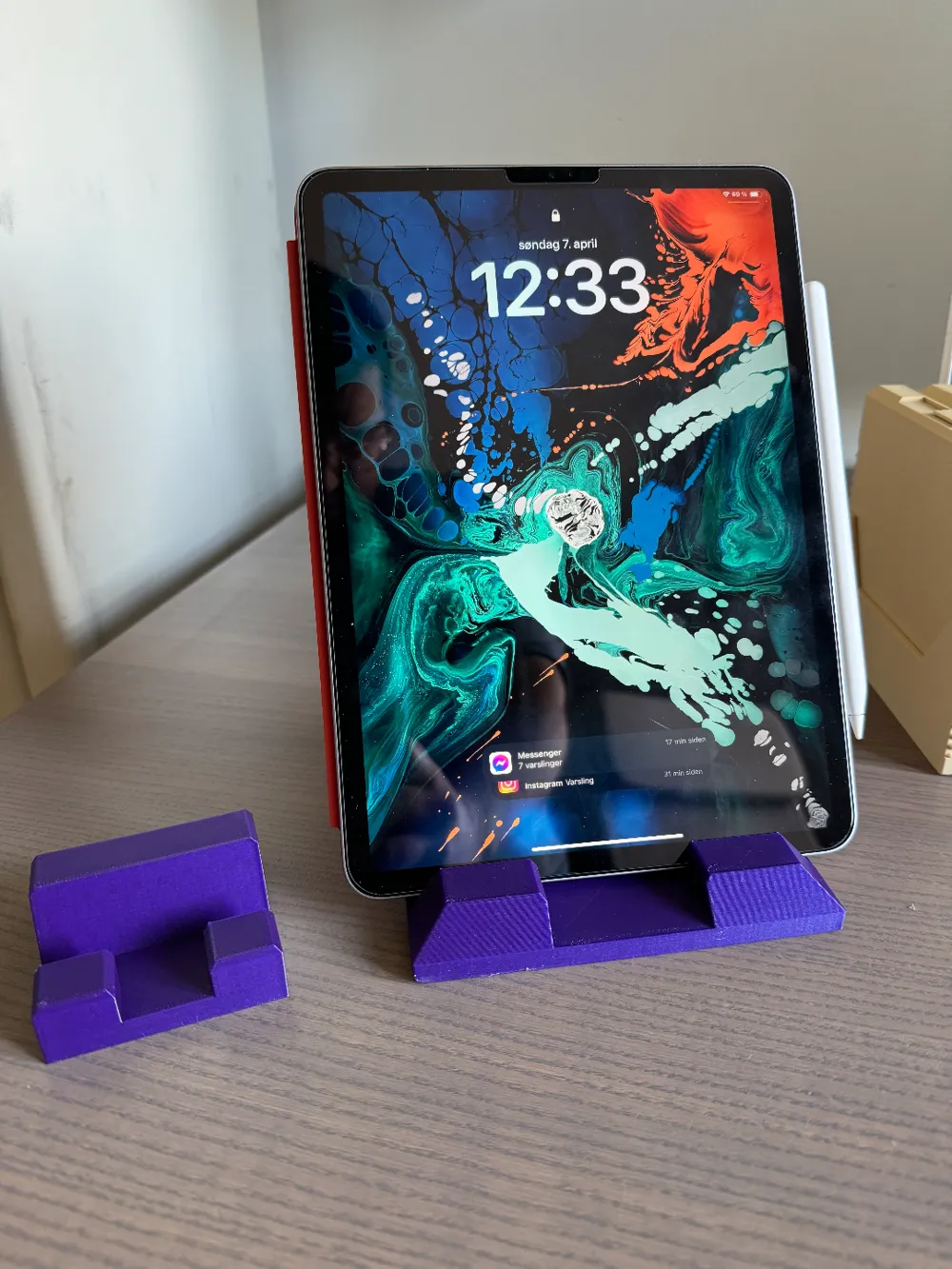Ipad desk stand by Rubberduck85 - MakerWorld
