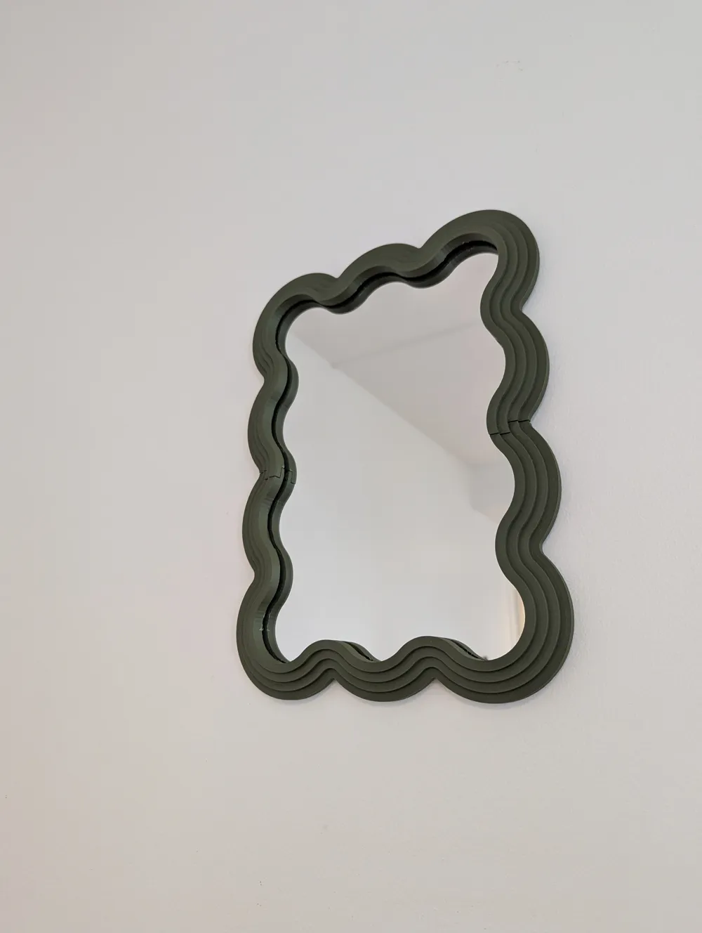 Wavy Decorative Mirror Frame Lonsas Ikea - Free 3D Print Model - MakerWorld