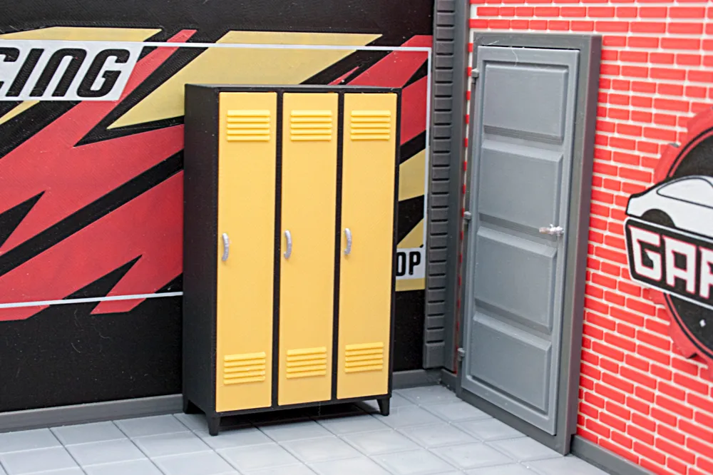 Miniature Locker Cabinet for diorama, scale 1:18 by Wilhelmus ...