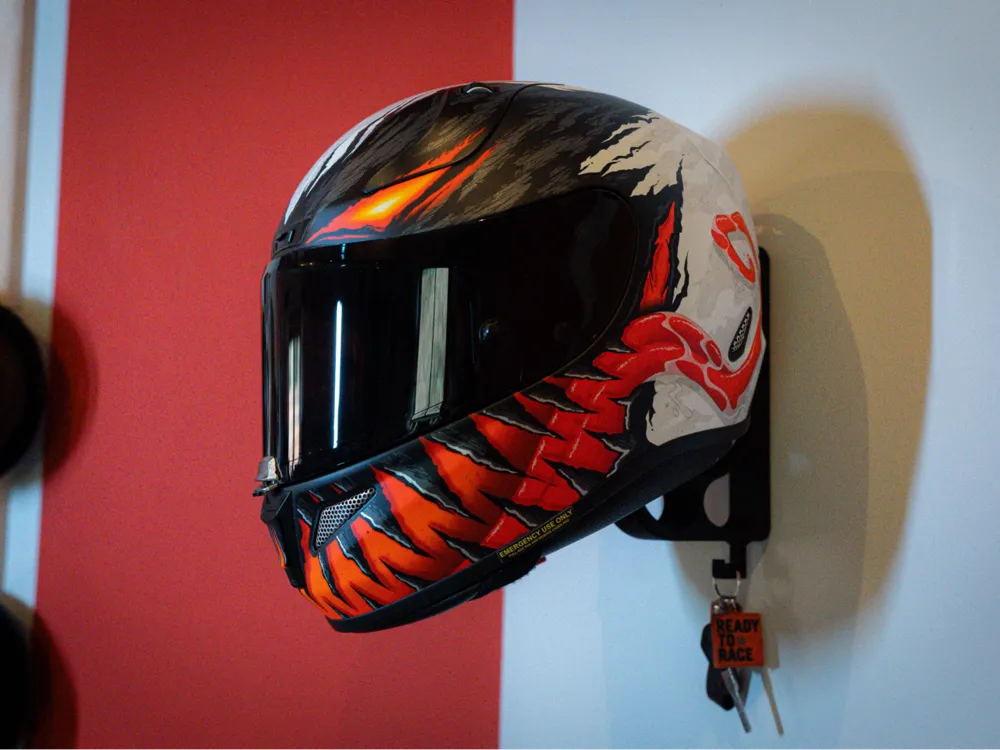 Helmet Holder Helmhalter - Free 3D Print Model - MakerWorld