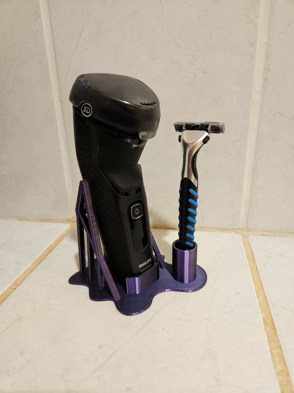 Shaving Stand, Holder for Electric and Safety Razors by LT Design ...