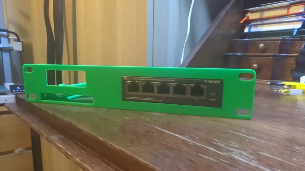 TP-Link LS105G + RPi & SSD 10-Zoll-Rack-Halterung – Kostenloses 3D ...