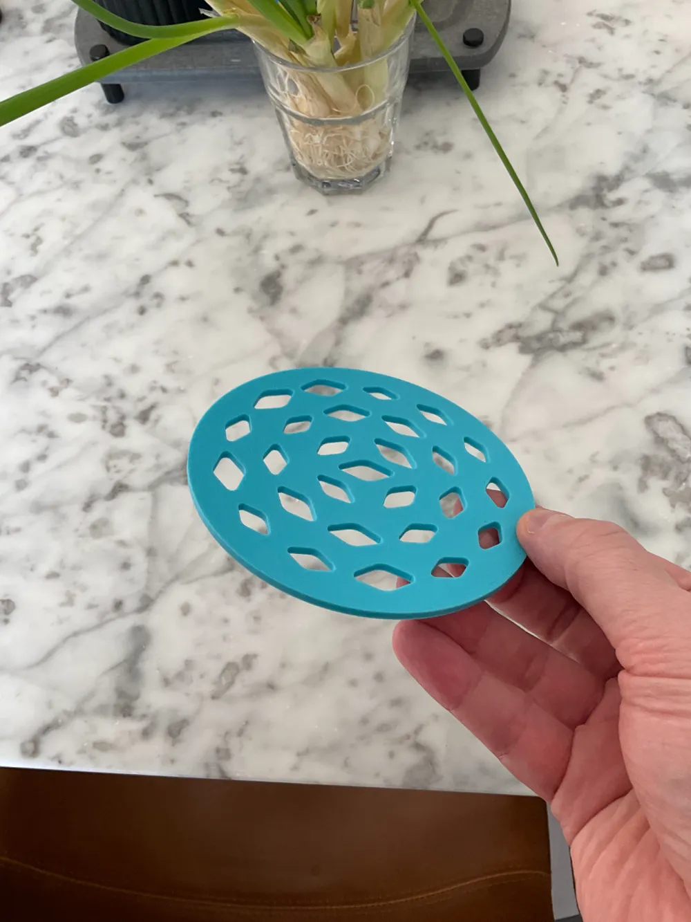 Customizable Flower Frog - Free 3D Print Model - MakerWorld