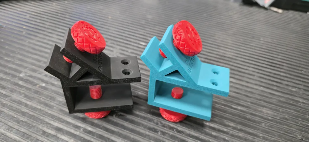 Tile Holder - Free 3D Print Model - MakerWorld