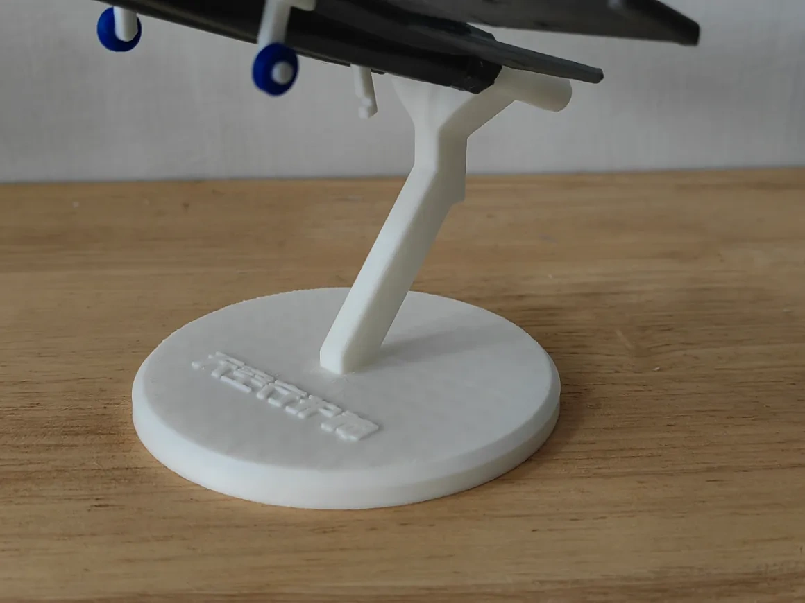 歼15歼16专用展示架 来自 TianMen ProgramMakerWorld：免费下载 3D 模型