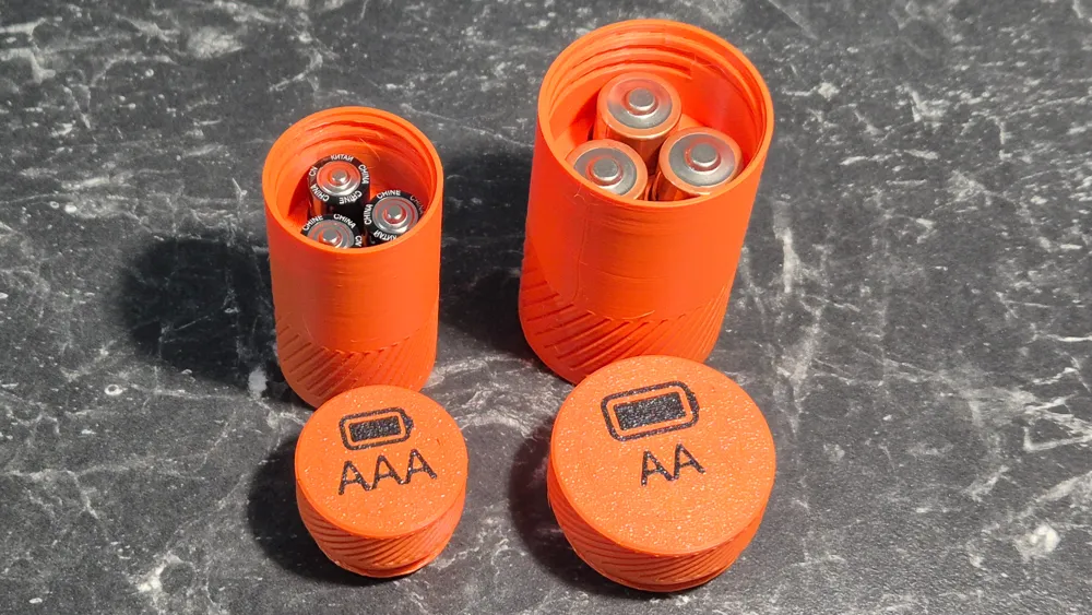 Round Battery Case - CR2 AAA & AA sizes by Dean_Menhennet - MakerWorld