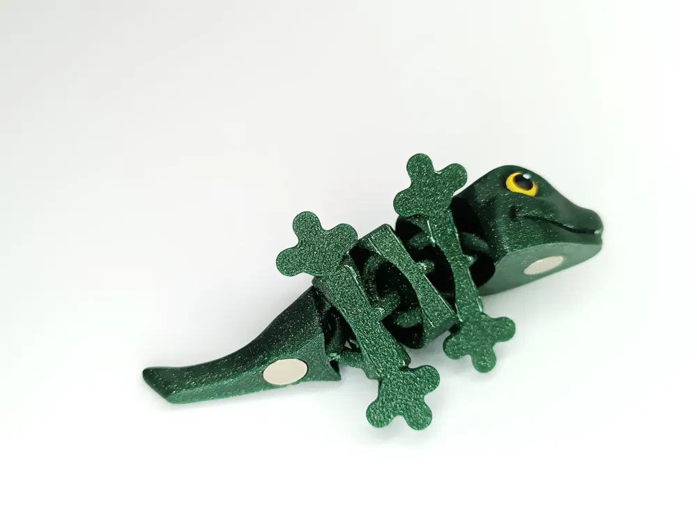 Cute Flexible Gecko (Toy, Keychain & Magnet) - Free 3D Print Model ...