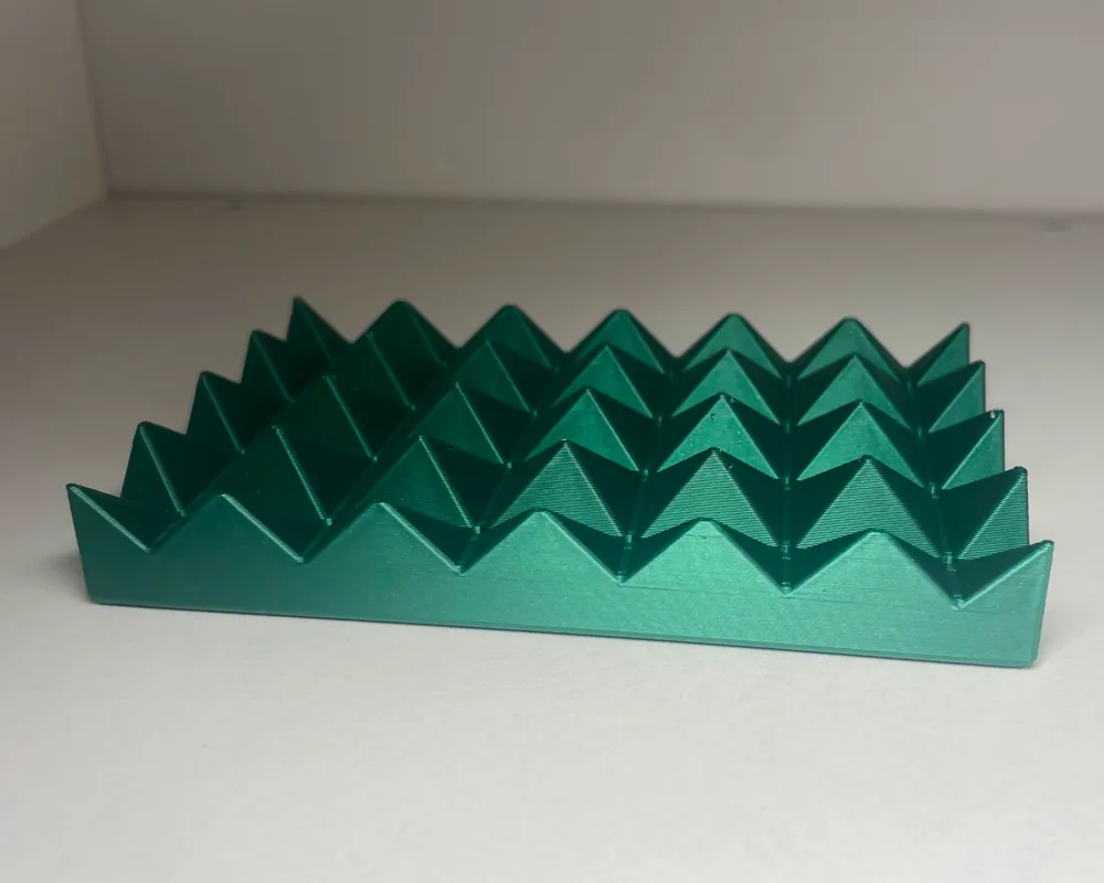 Super Spiky Soap/Sponge Tray by cartyski - MakerWorld