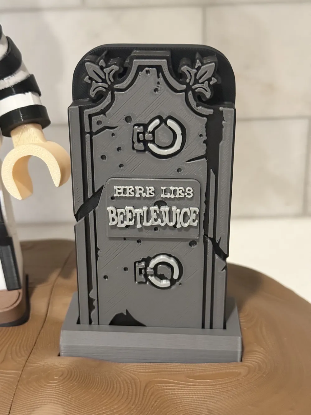 Beetlejuice Brick Diorama by waltersworld3d MakerWorld: Download Free ...