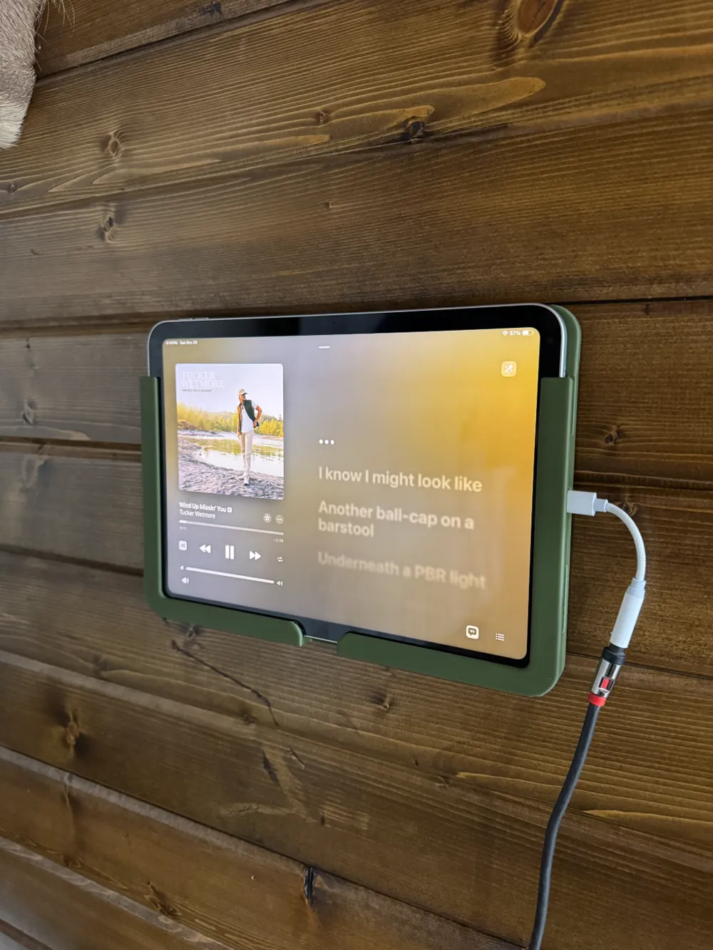 iPad 10th Gen Wall Mount - Free 3D Print Model - MakerWorld