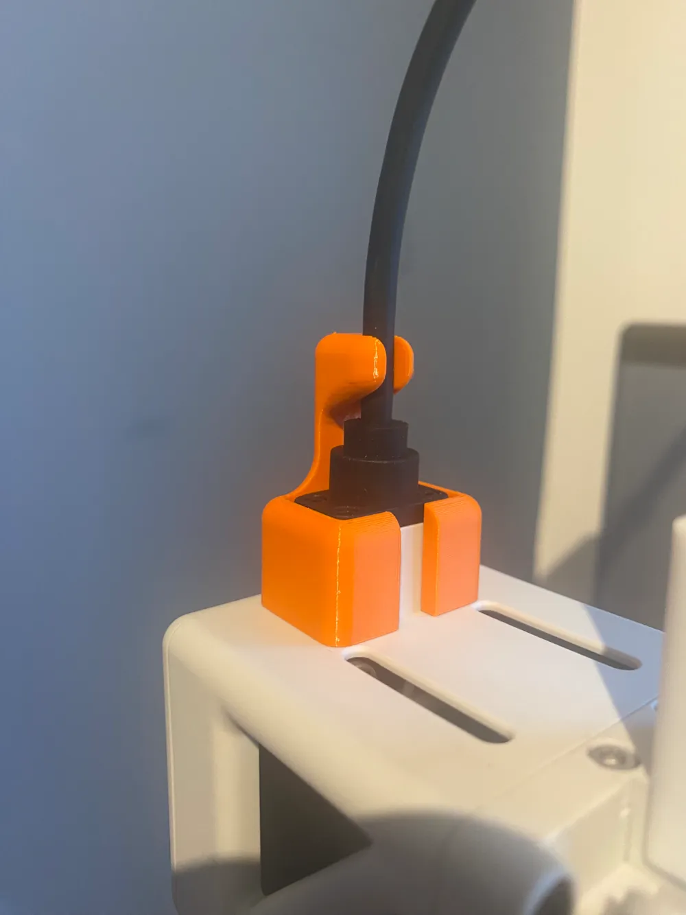 A1 & A1 Mini Extruder Motor Cable Strain Relief by bd142 - MakerWorld