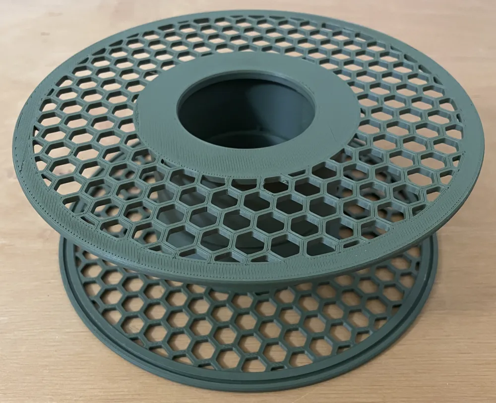 Bambu reusable Spool with fully integrated clip Remixed by nordkapp ...