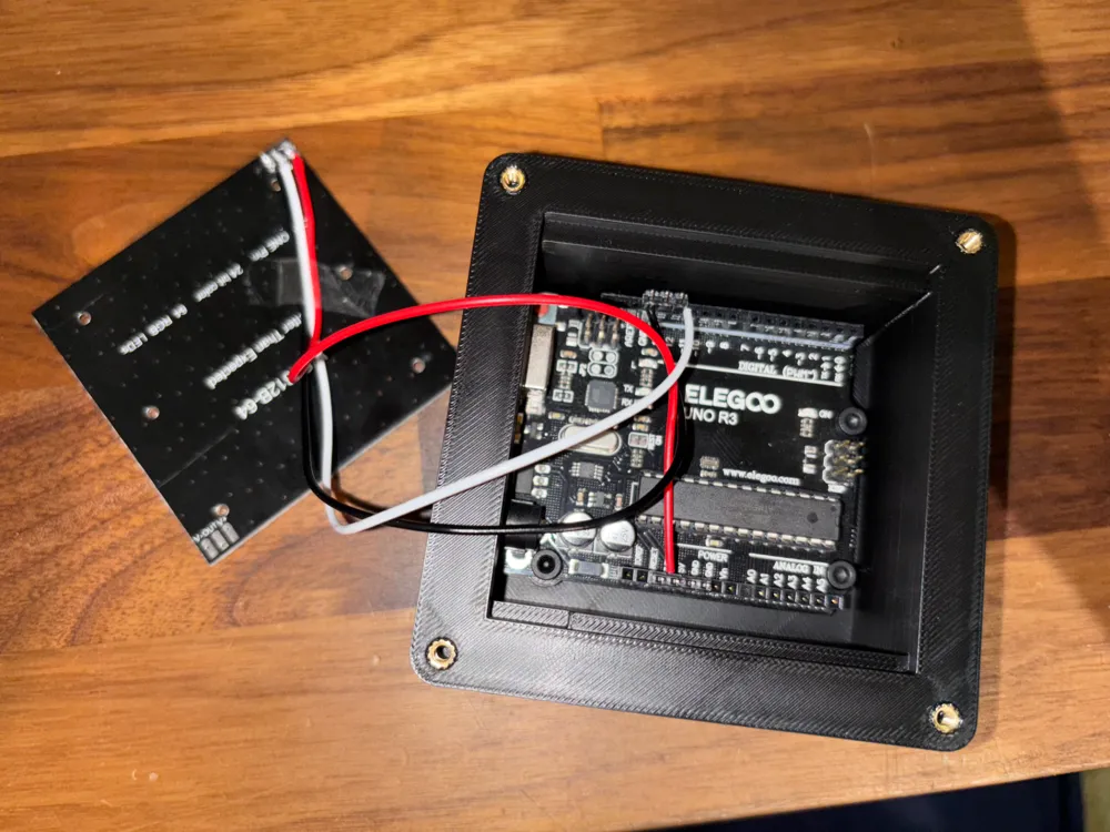 Flagbox Sim racing arduino uno by Laurens Pergola - MakerWorld