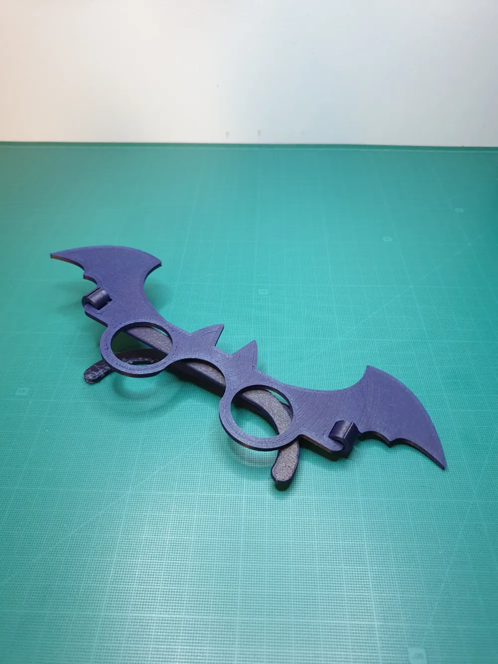 Bat Glasses by Jaatinen3D - MakerWorld