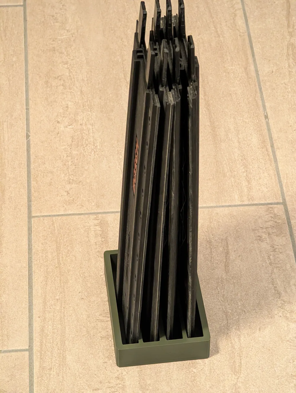 Bosch DIY Guide Rail Stand by Lycos MakerWorld: Download Free 3D Models